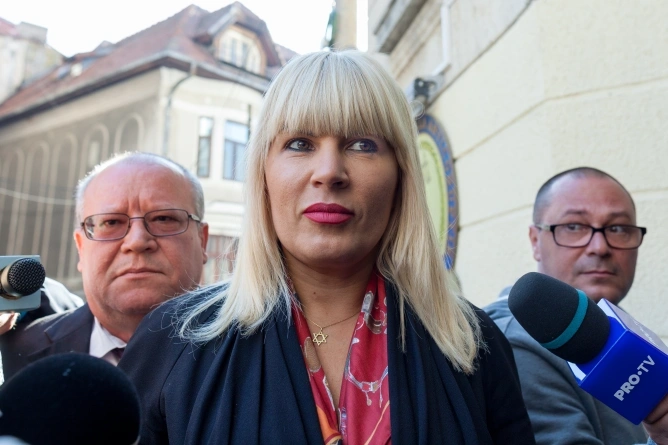 Fosta ministră Elena Udrea a primit o reducere a pedepsei, după ce instanța a respins ...